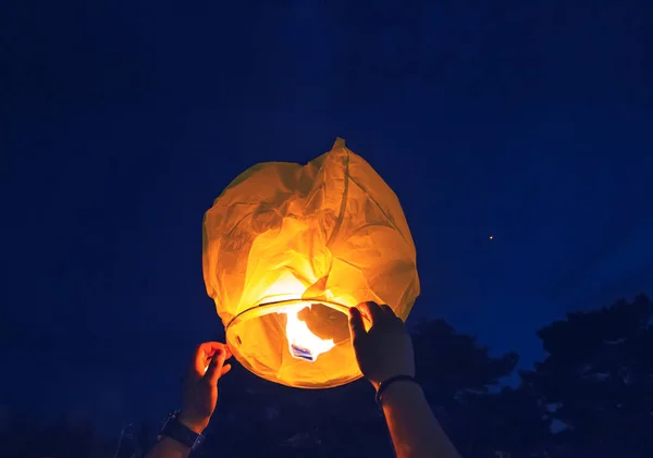 ᐈ Sky lanterns stock images, Royalty Free flying lanterns photos ...