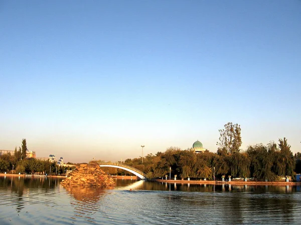 Persian lake Stock Photos, Royalty Free Persian lake Images | Depositphotos