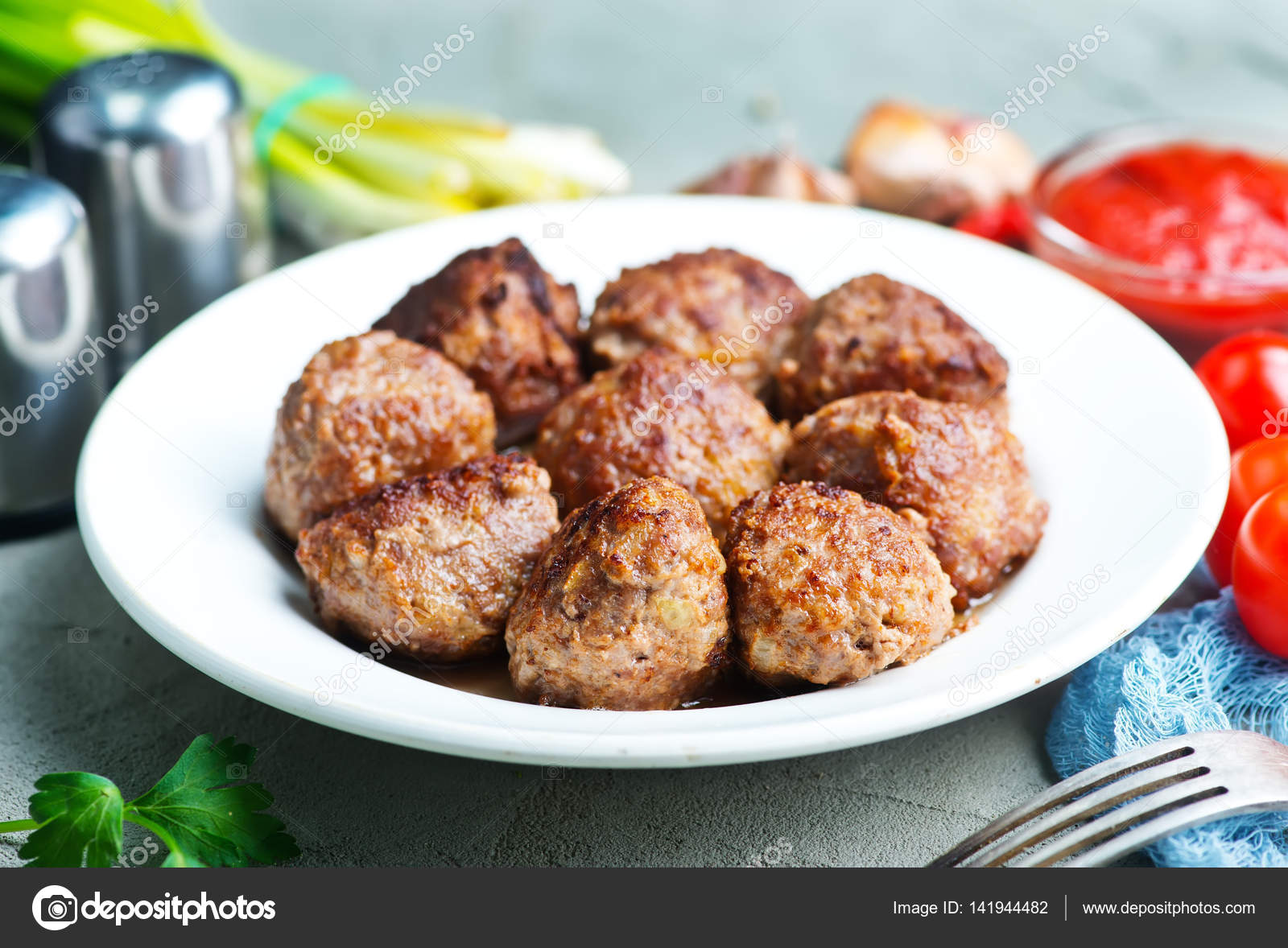 Fried meatballs on plate — Stock Photo © tycoon #141944482