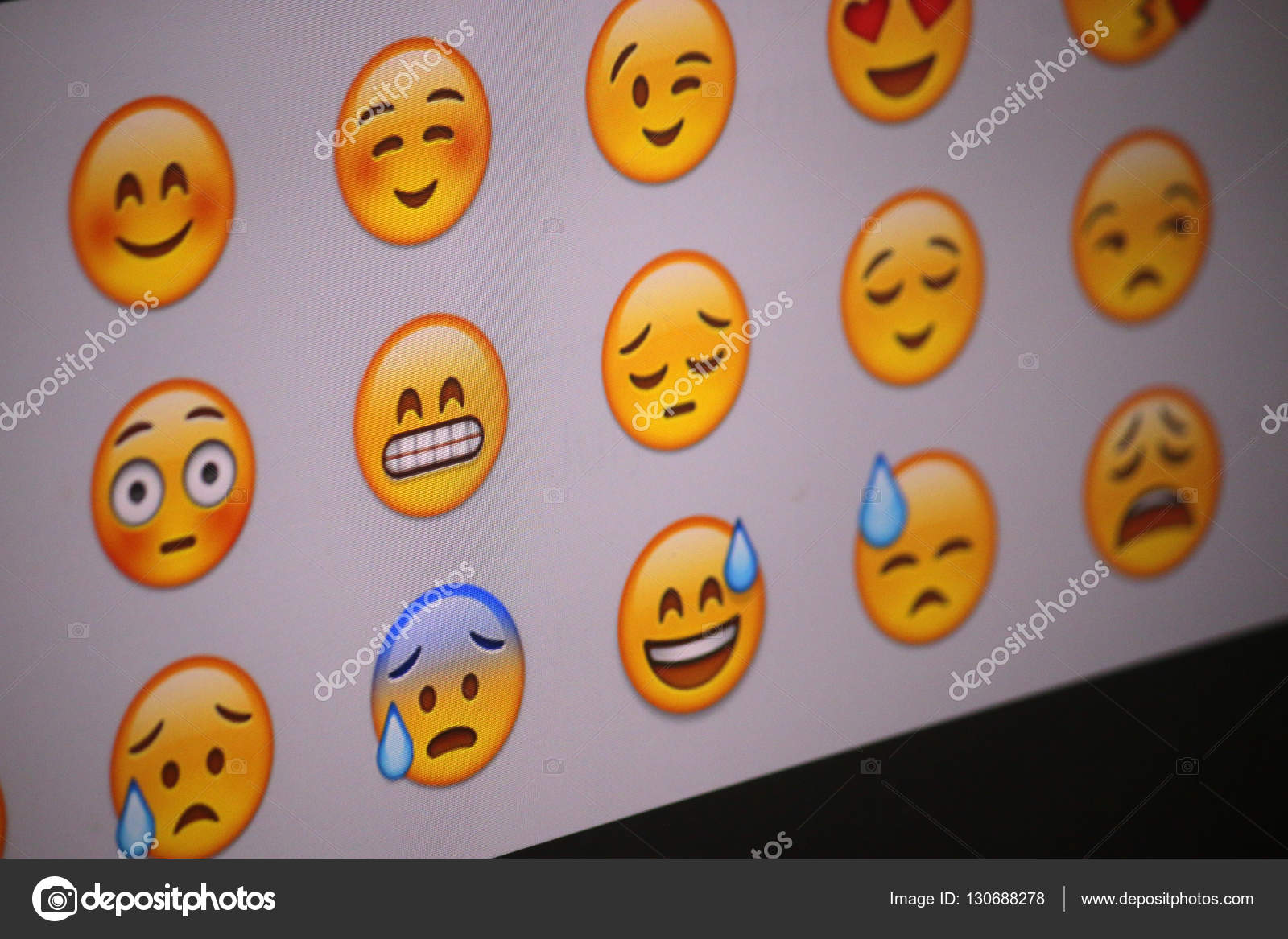 Internet "Emoji", symbols Stock Illustration by ©360ber #130688278
