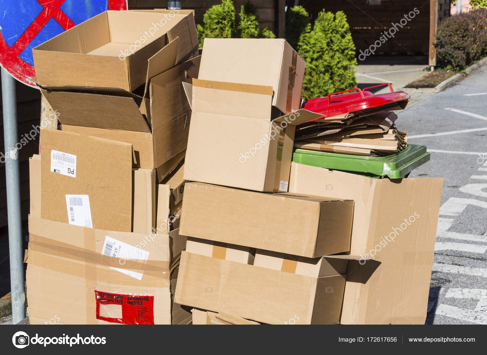 Old paper from cardboard boxes Stock Photo by ©ginasanders 172617656