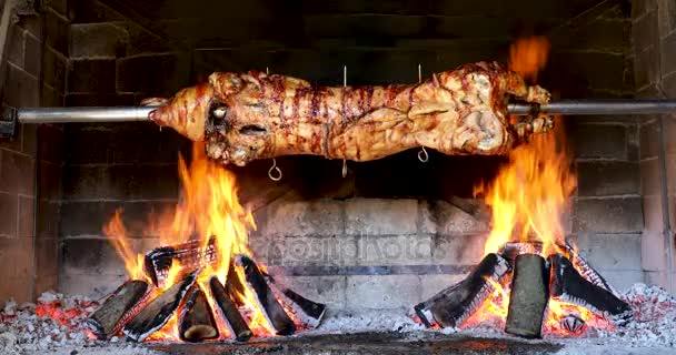 231 Roast whole pig Videos, Royalty-free Stock Roast whole pig Footage ...