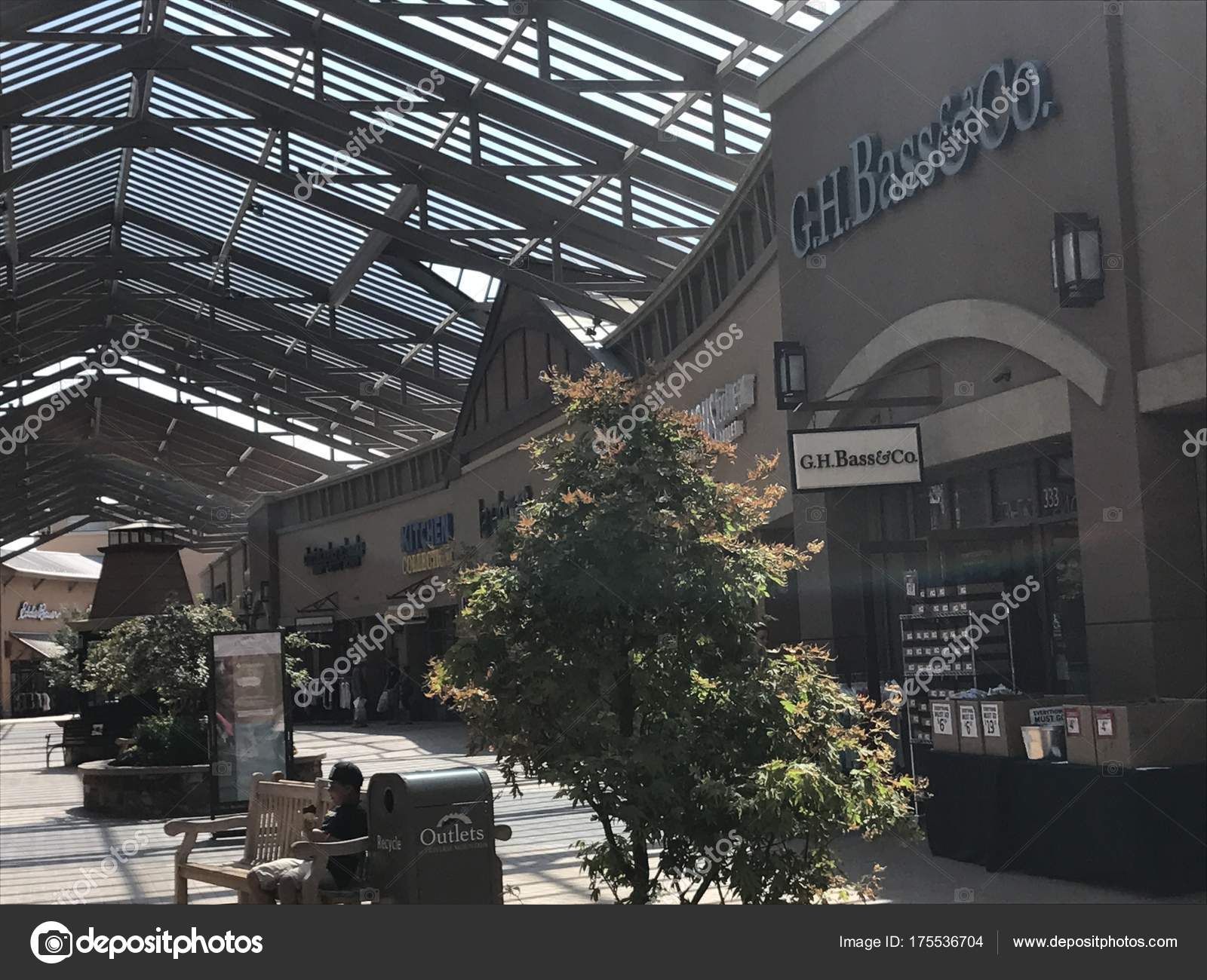 Lehi Aug Outlets Traverse Mountain Lehi Utah Seen Aug 2017 – Stock ...