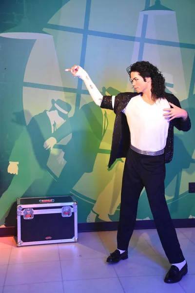 Michael Jackson Famous Poses