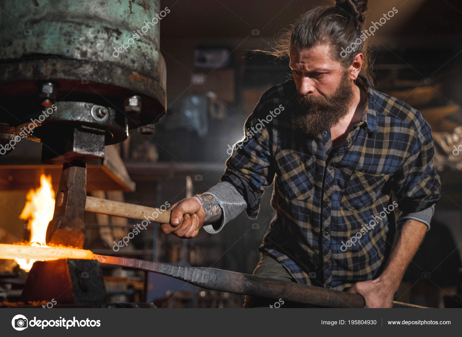 Real Brutal Blacksmith Works Workshop Mechanical Hammer Red Hot Iron ...