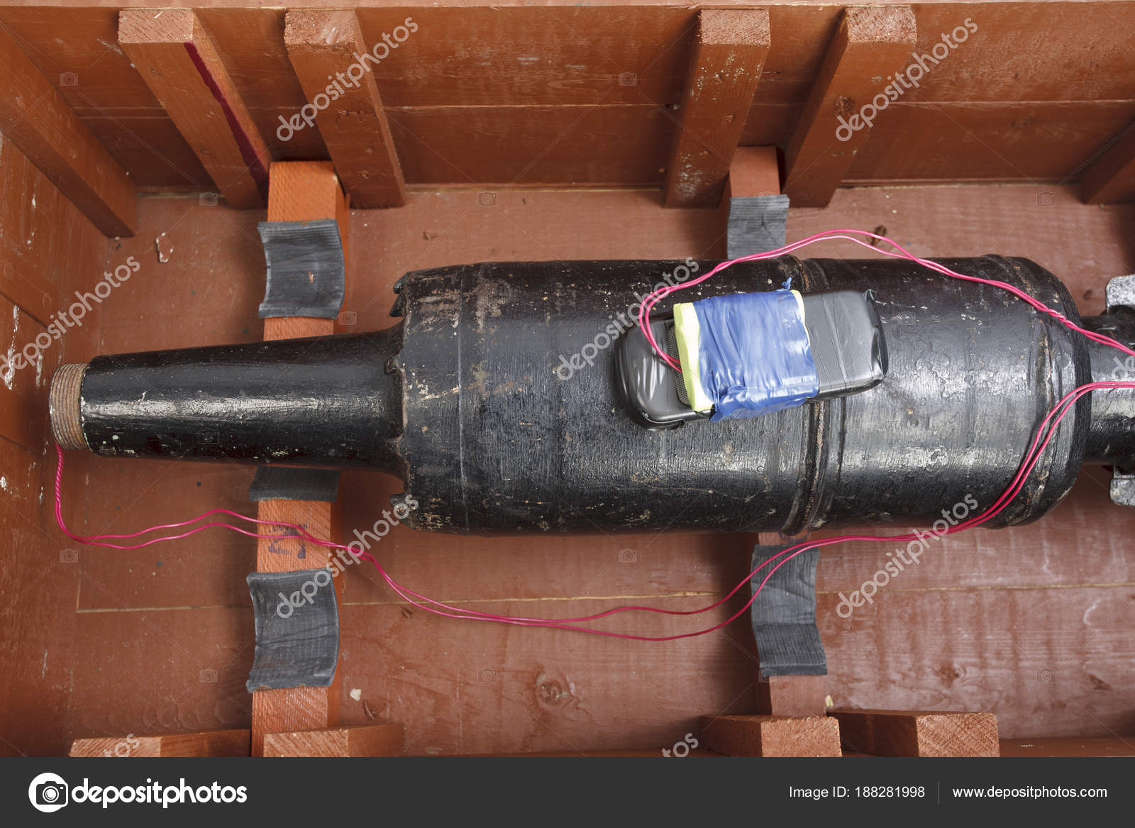 IED (improvised explosive device) with 125mm Tank HEAT Projectile ...