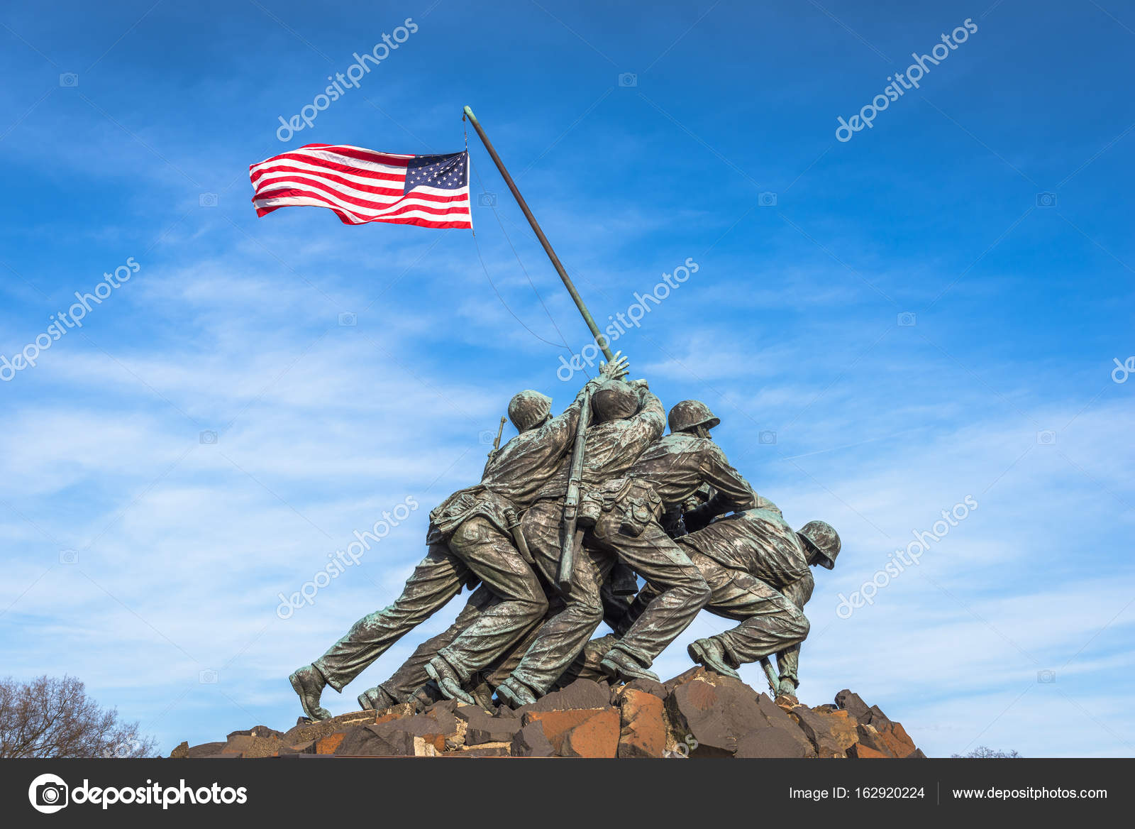 Marine Corps War Memorial – Stock Editorial Photo © sepavone #162920224