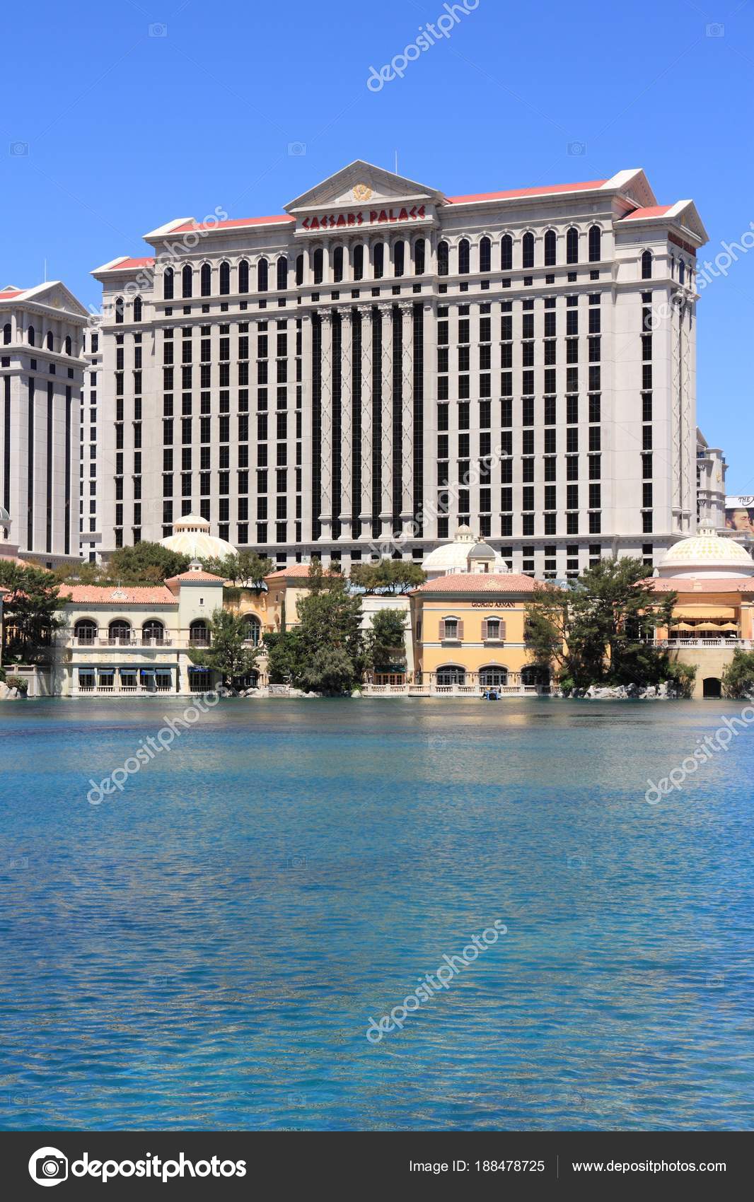 Caesars Palace Vegas – Stock Editorial Photo © tupungato #188478725