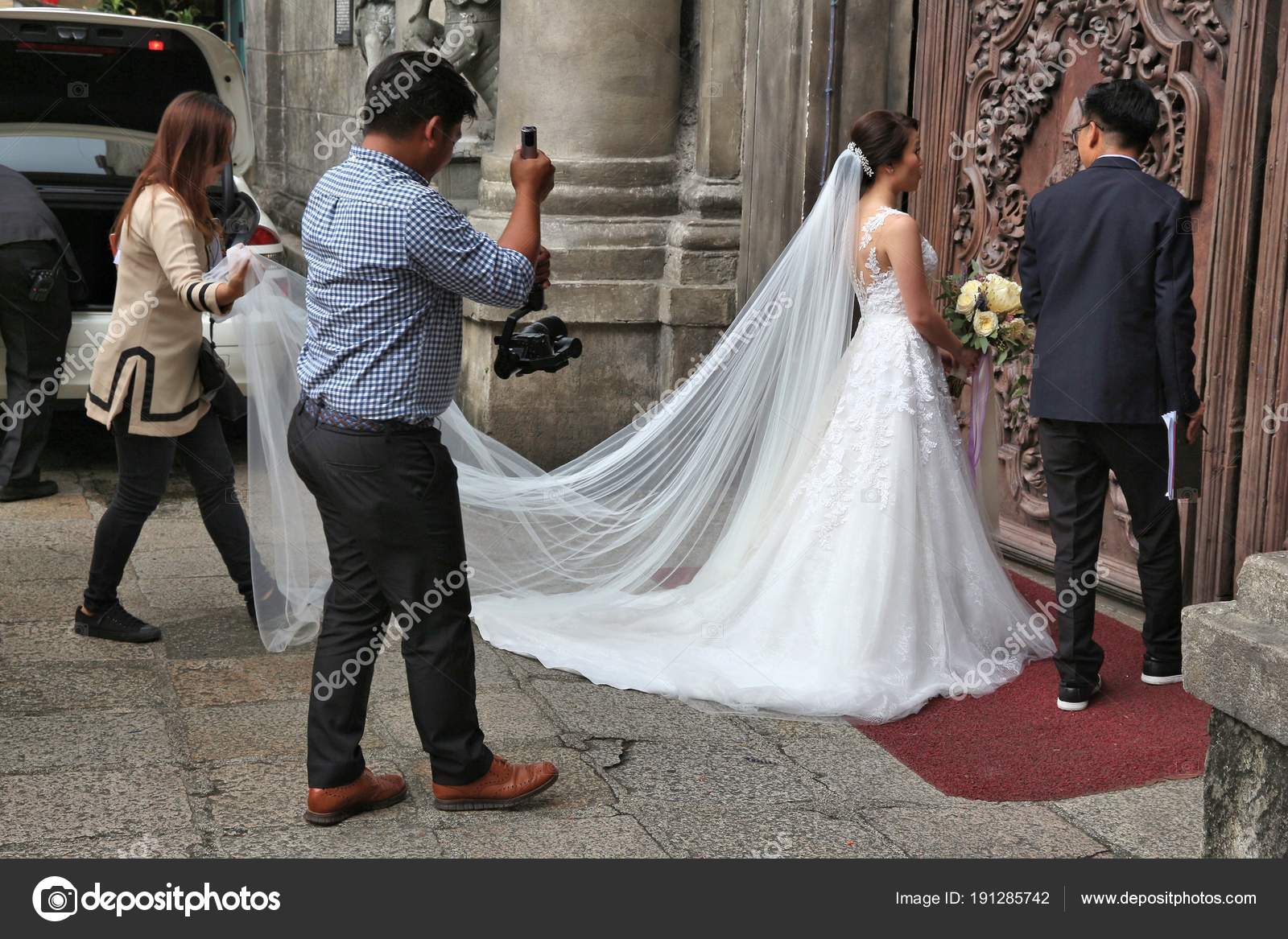 Filipinas boda fotógrafo — Foto editorial de stock #191285742 ©tupungato