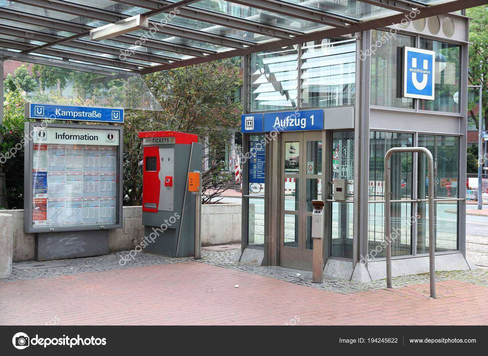 Dortmund Alemania Julio 2012 Estación Metro Stadtbahn Dortmund Alemania ...