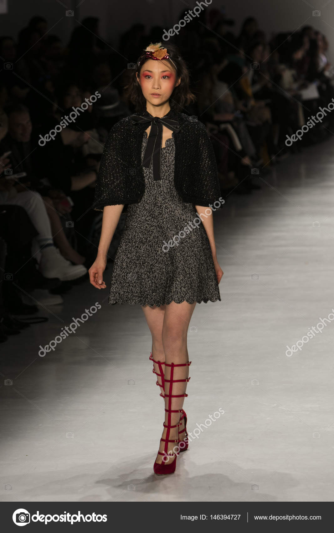 Dan Liu Fall Winter 2017 Fashion Show – Stock Editorial Photo ...