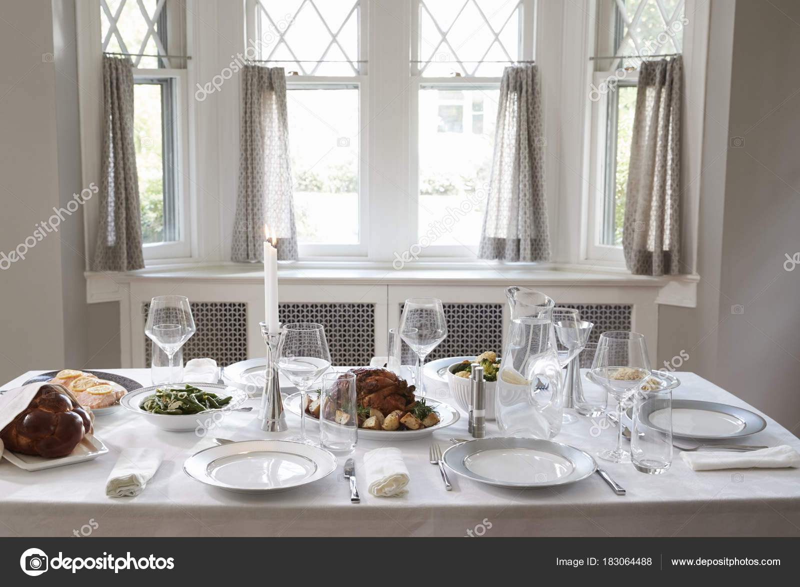 Table Jewish Home Set Shabbat Meal Stock Photo by ©monkeybusiness 183064488