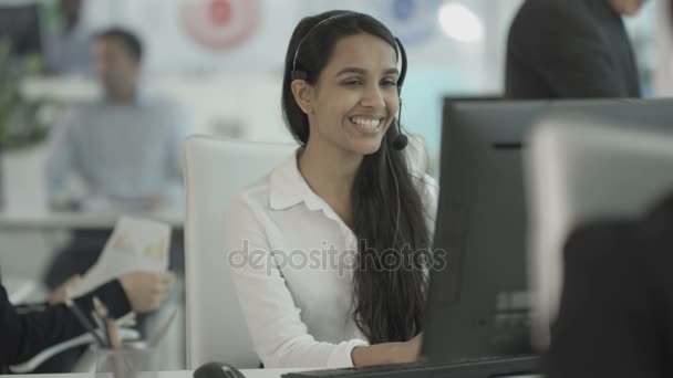 6,657 vídeos de Cliente amigable, metraje de Cliente amigable sin ...