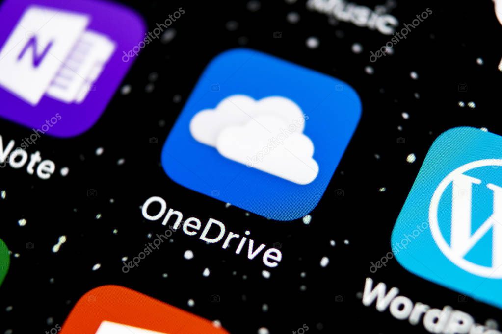 Icono de aplicación Microsoft OneDrive en el primer plano de la ...