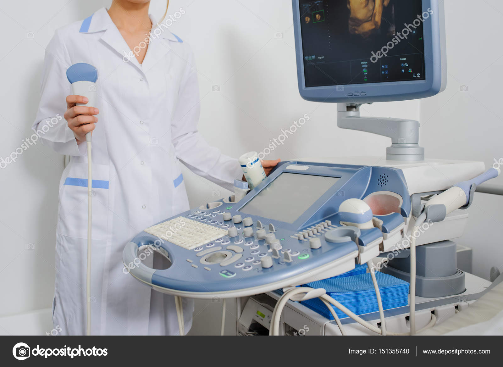 Ultrasound examination USG machine Stock Photo by ©Med_Photo_Studio ...