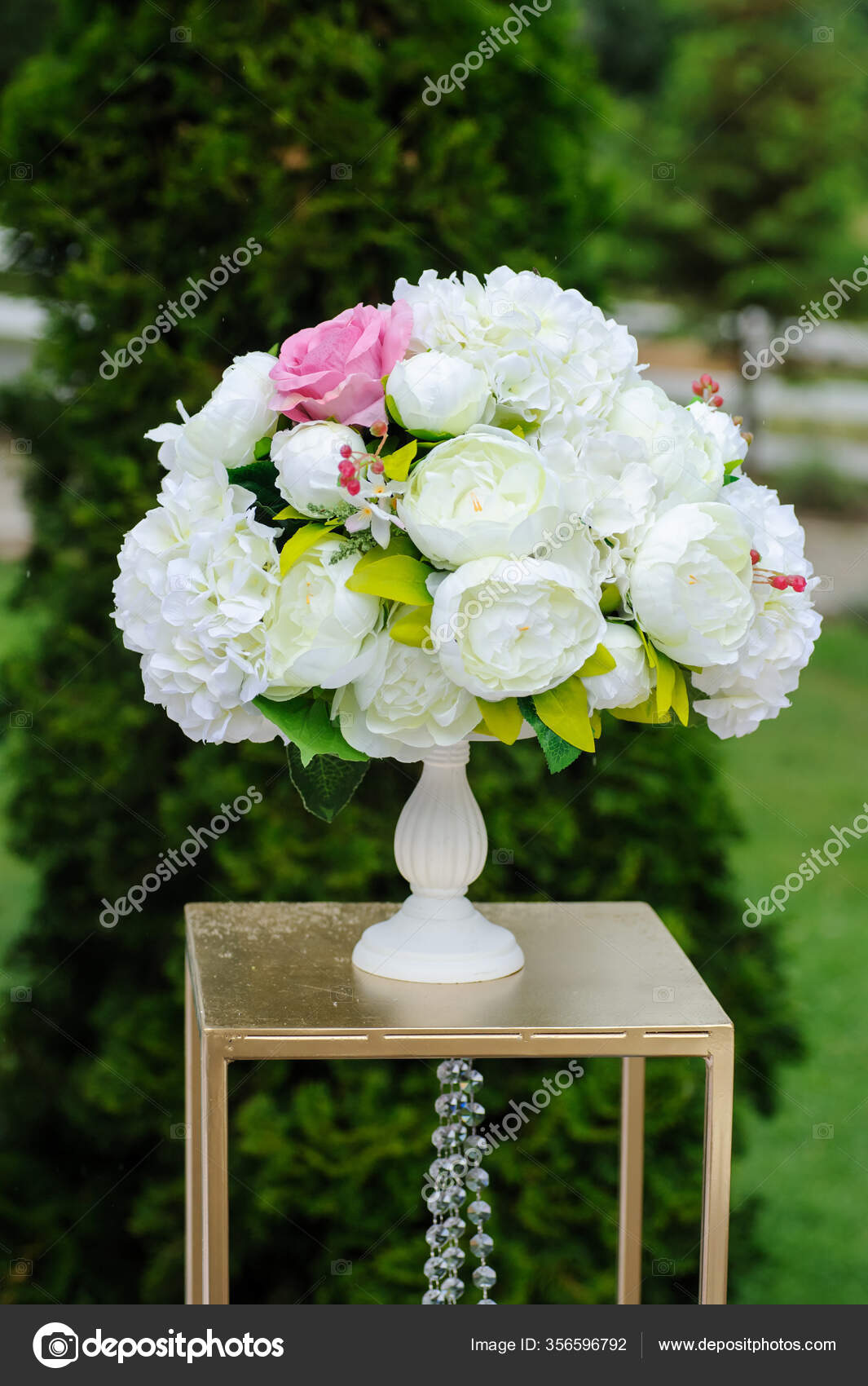 Wedding Presidium Table White Grey Tablecloth Floral Arrangements ...