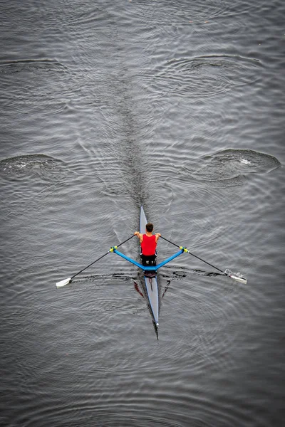 Sculling Solo