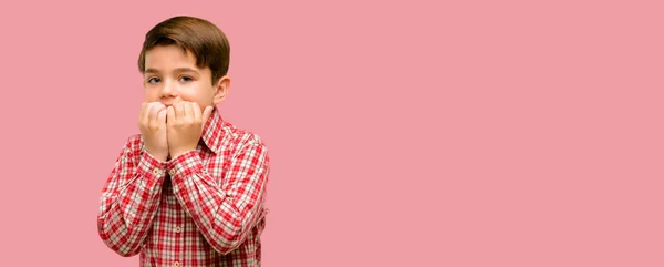 Niño contando secreto fotos de stock, imágenes de Niño contando secreto ...