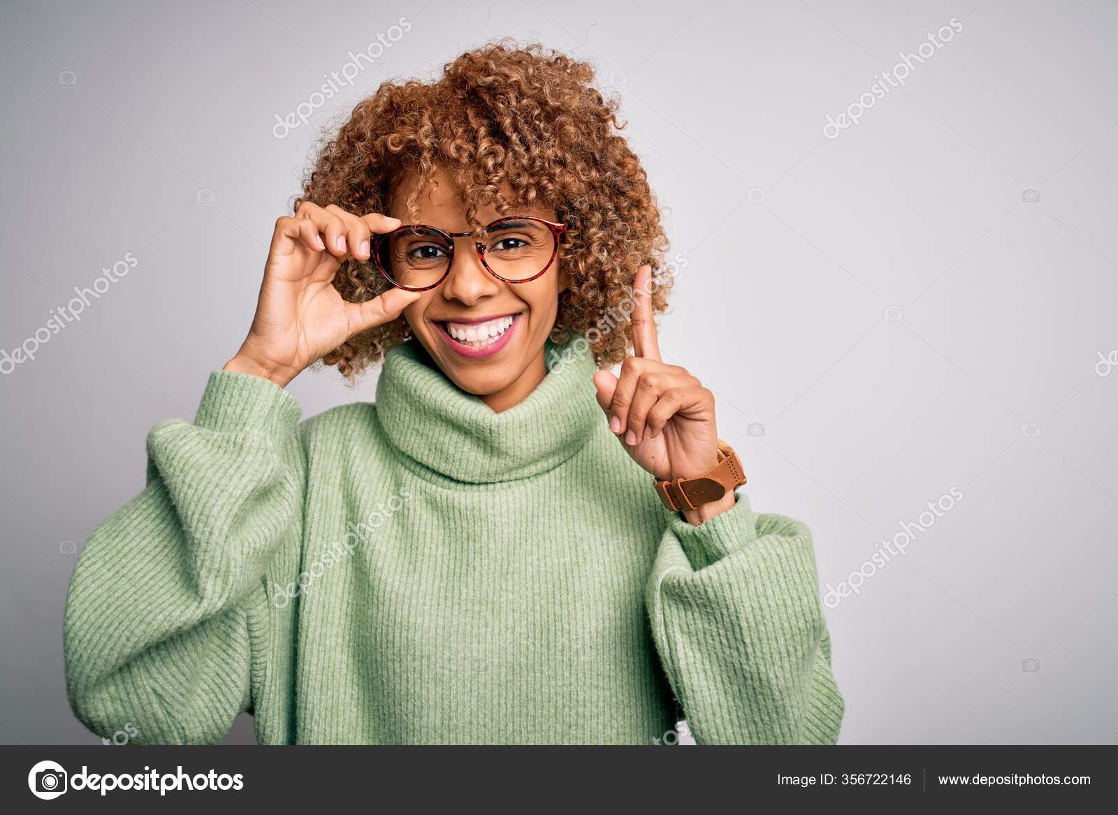 African American Optical Woman Curly Hair Wearing Glasses Isolated ...