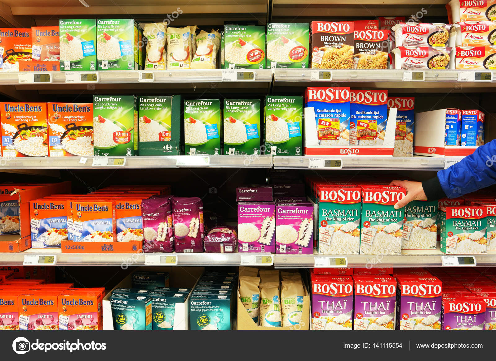 Rice packaging in a store — Stock Editorial Photo © defotoberg #141115554
