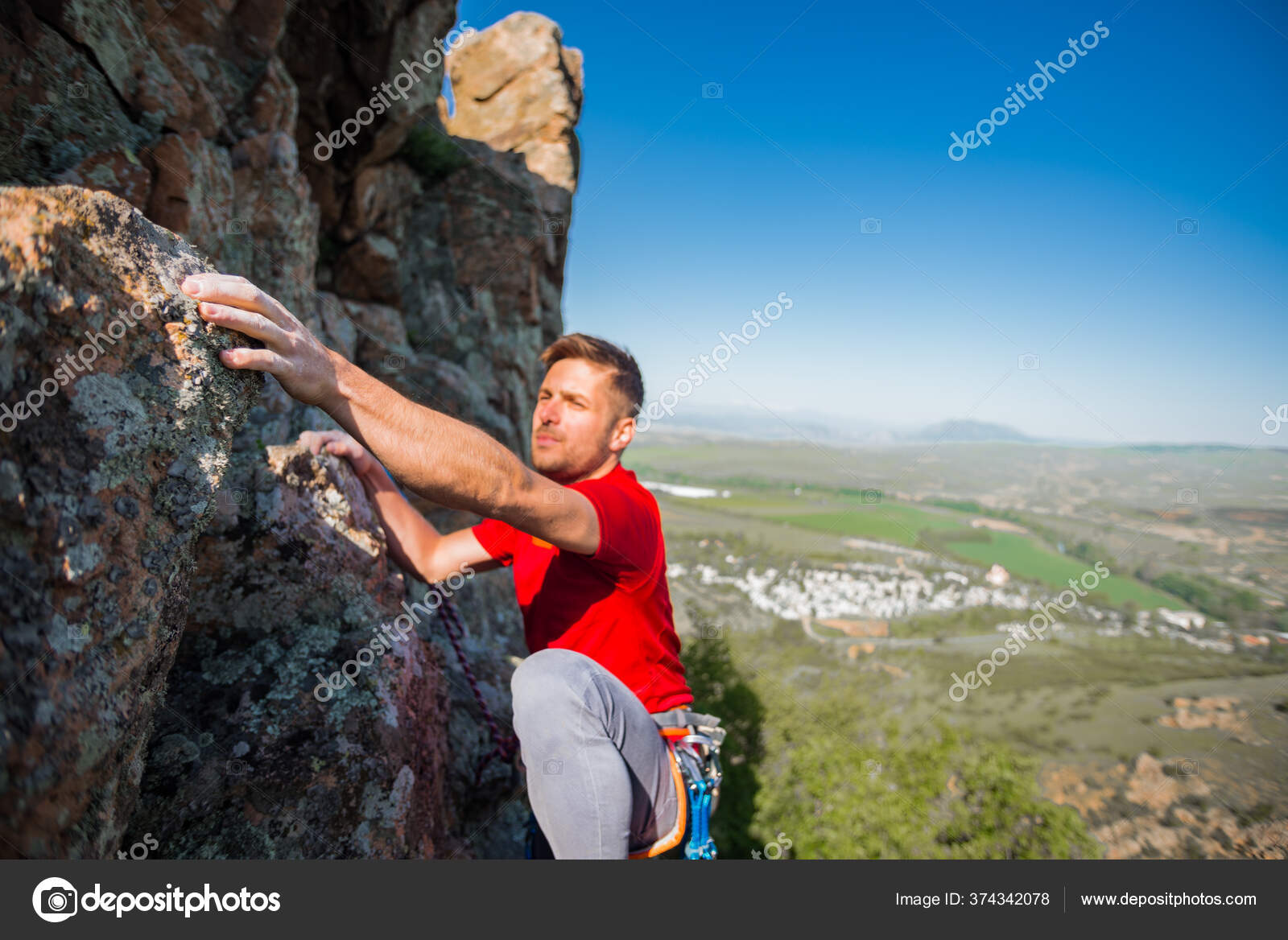 Muscular Rock Climber Practicing Rock Climbing Rock Wall Stock Photo by ...