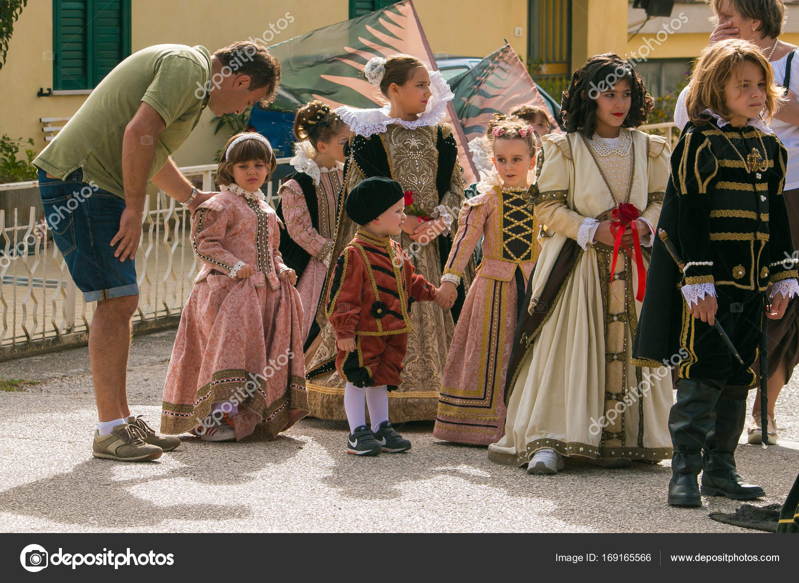 FOLIGNO, ITALY - OCTOBER 8, 2017: Children wearing typical costume ...