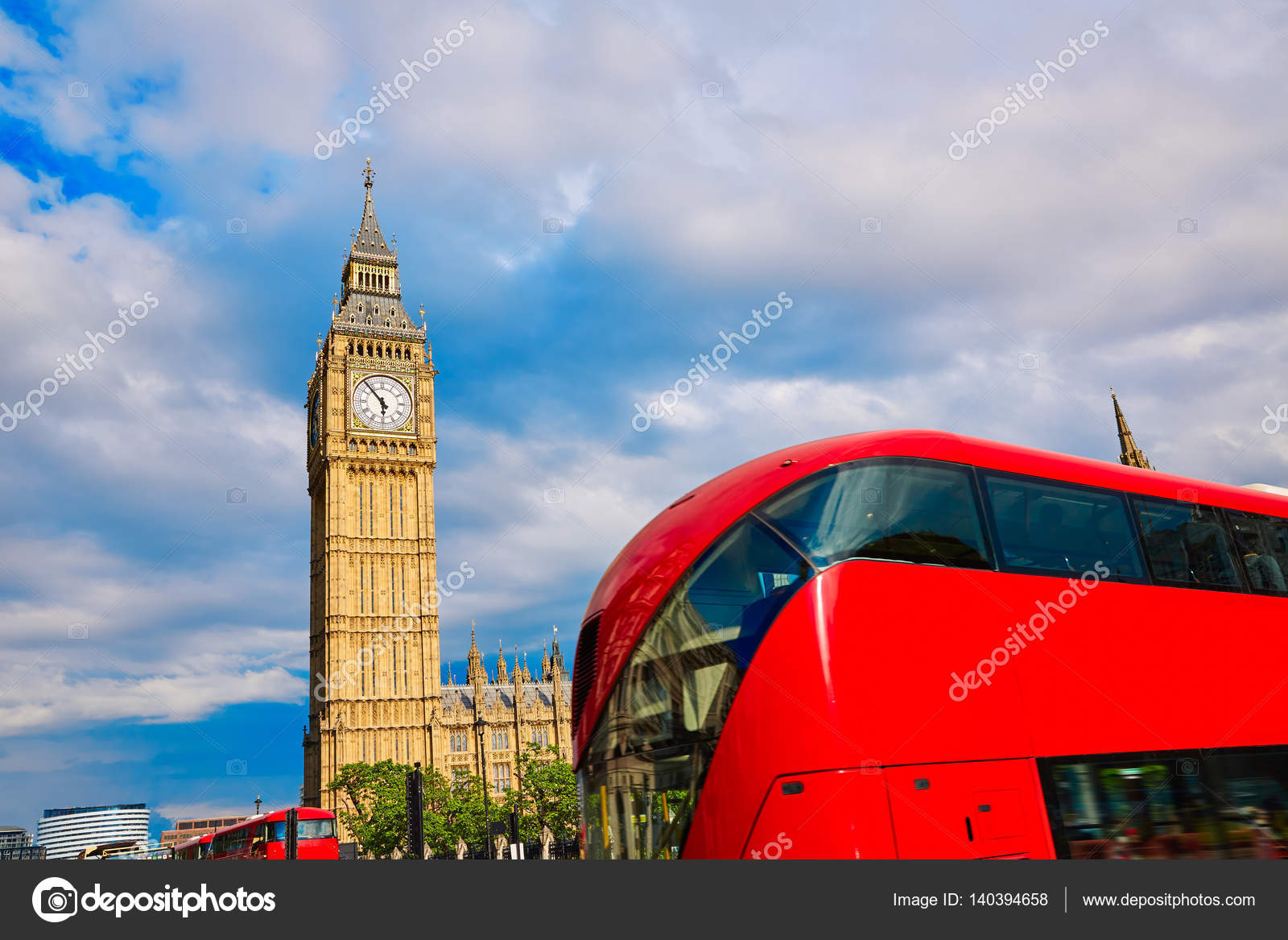 Big Ben Clock Tower with London Bus — Stock Photo © lunamarina #140394658