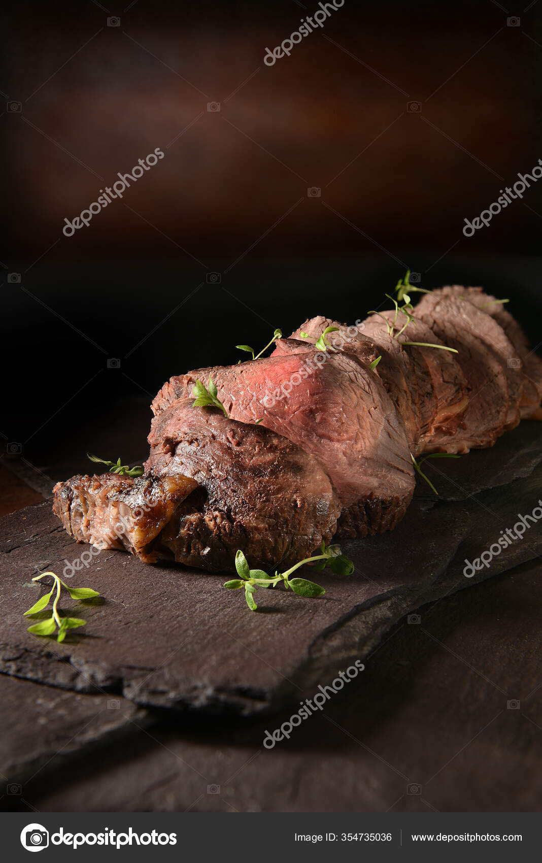 Sliced Rare Roast Beef Joint Shot Dark Rustic Background Thyme — Stock ...