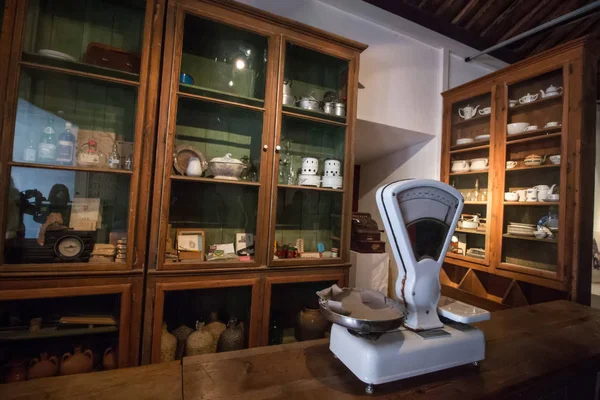 Fotos de Mercearia tradicional portuguesa, Imagens de Mercearia ...