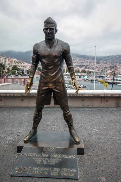 Ronaldo statue Pictures, Ronaldo statue Stock Photos & Images ...