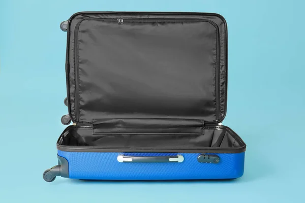 Open suitcase Stock Photos, Royalty Free Open suitcase Images | Depositphotos