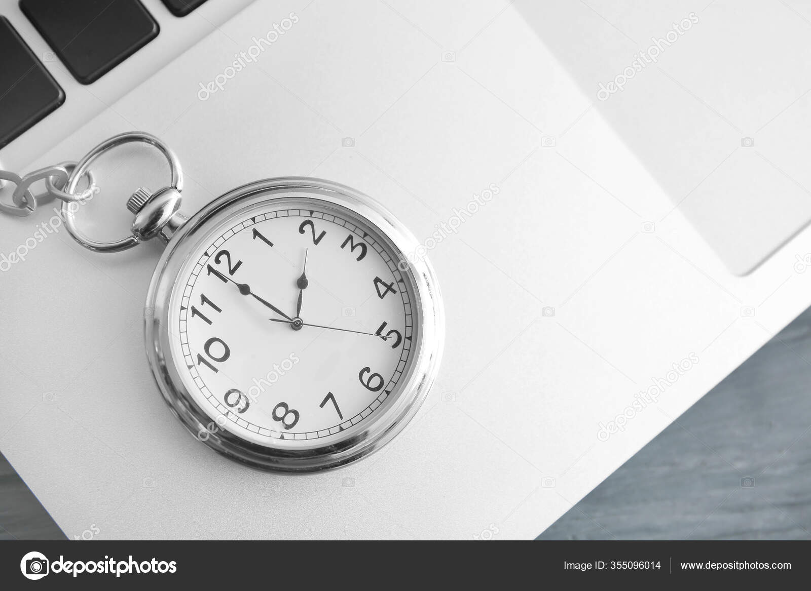Clock Laptop Closeup Time Management Concept — Stock Photo © serezniy ...