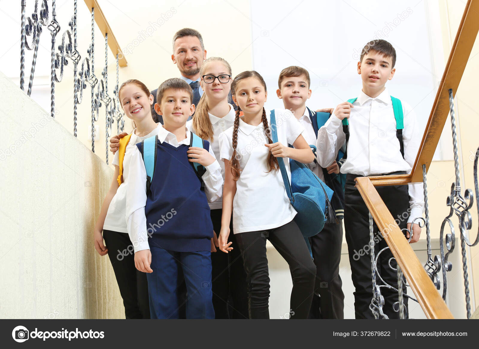 Teacher Children School Corridor Class Break — Stock Photo © serezniy ...