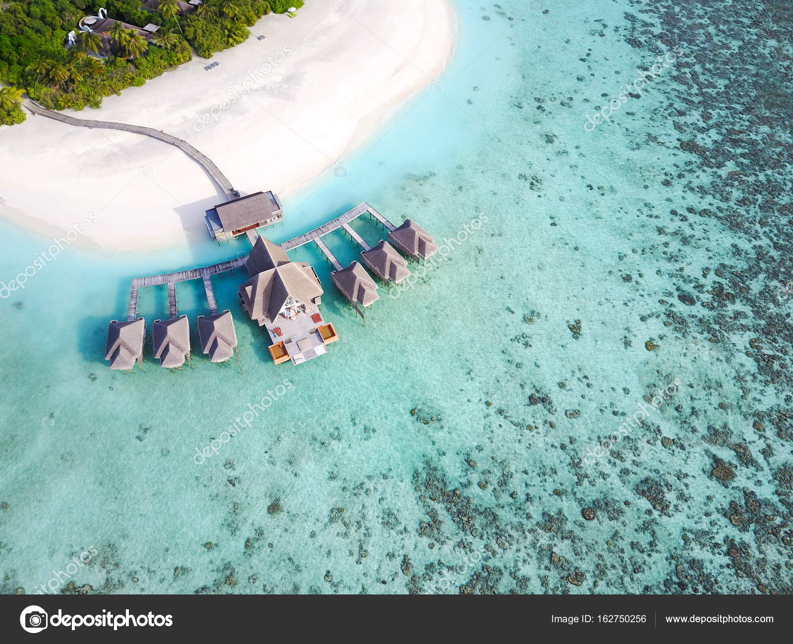 Tropical paradise resort on a sunny day. — Stock Photo © kertu_ee ...