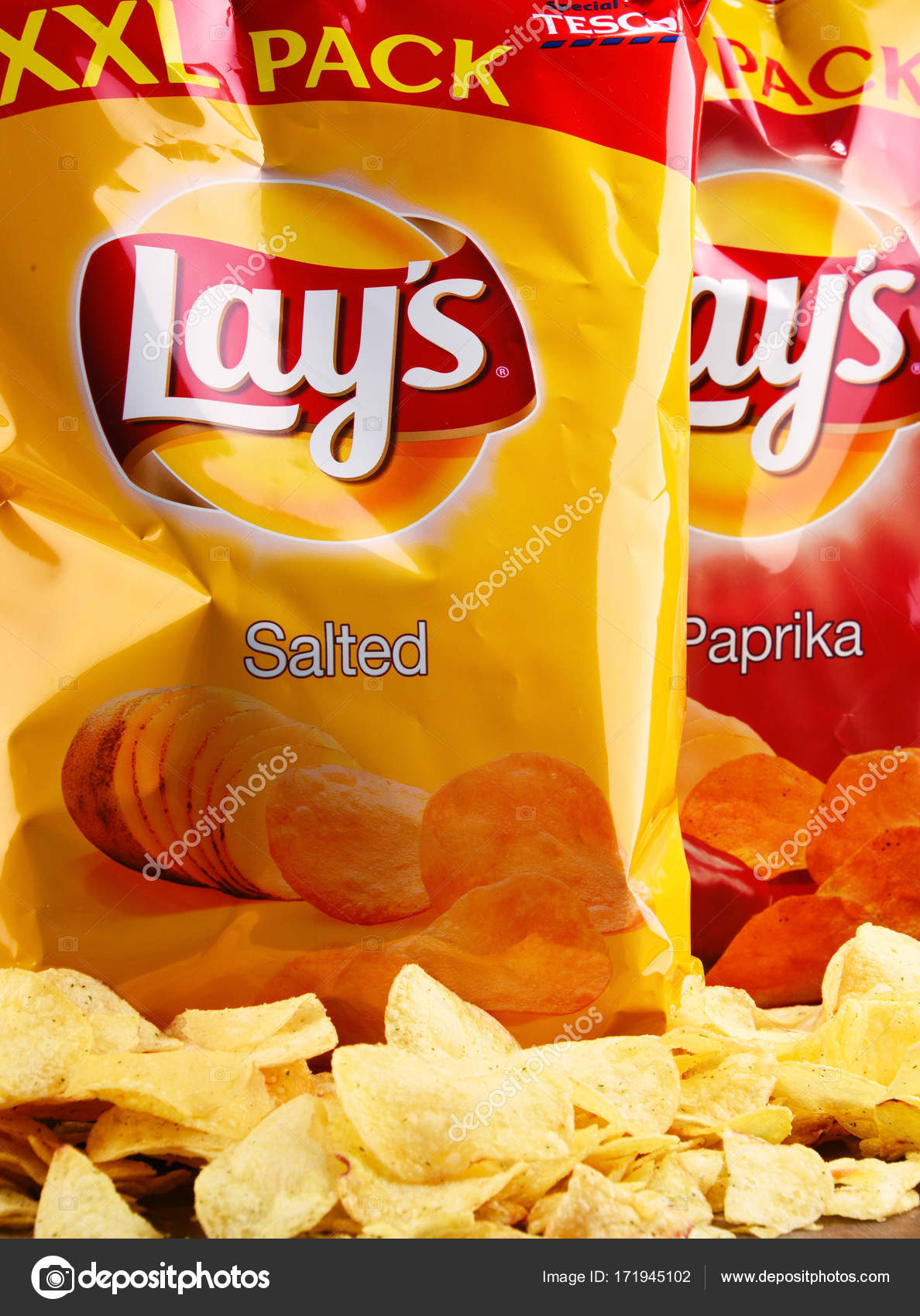 Packets of Lays potato chips – Stock Editorial Photo © monticello ...