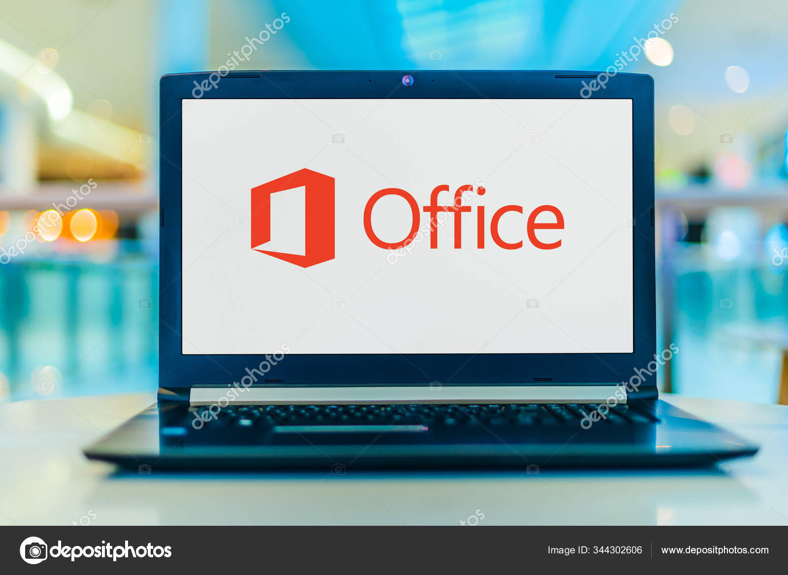 Laptop computer displaying logo of Microsoft Office — Stock Editorial ...