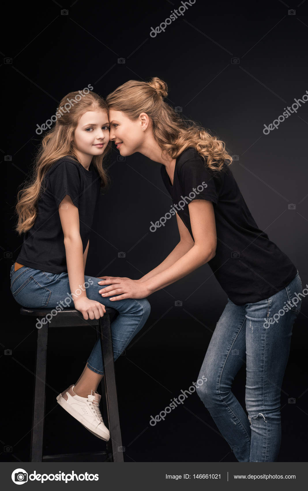 Belle Mère Et Fille — Photographie Tarasmalyarevich © 146661021