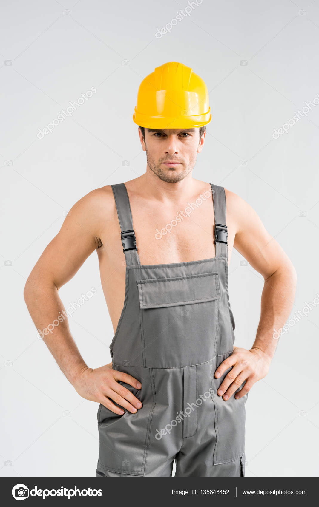 Handsome male builder — Free Stock Photo © IgorTishenko #135848452
