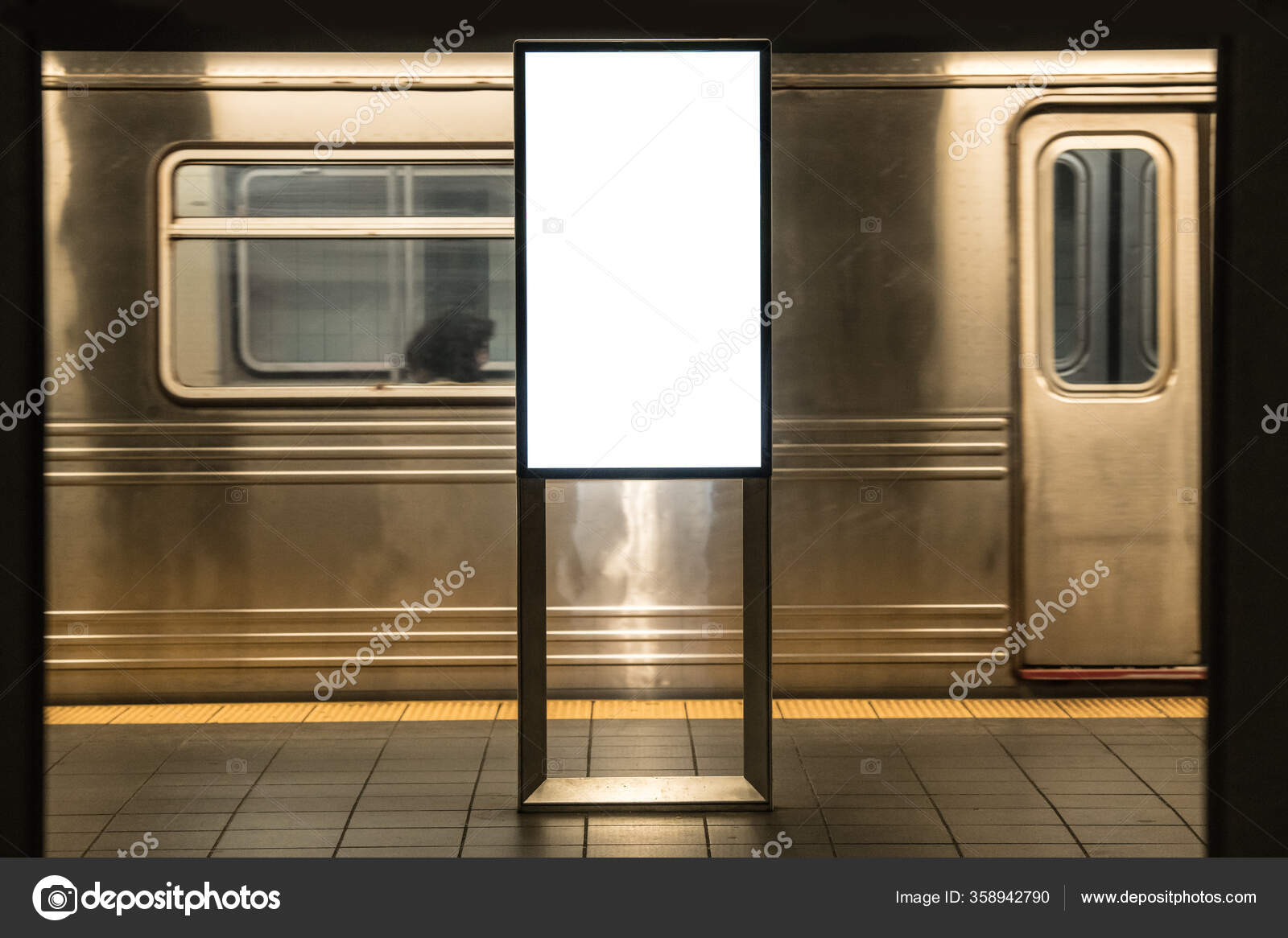 Advertisement Billboards Electronic Displays Subway Station New York ...