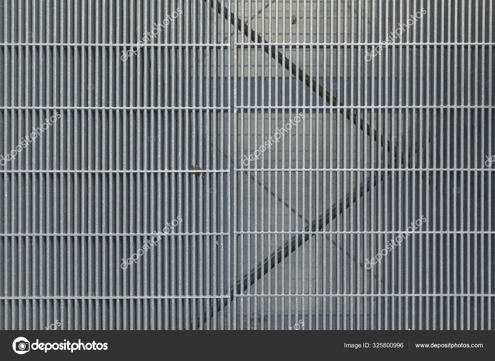Pattern of iron grid in harmonic structure — Stock Photo © Hackman ...