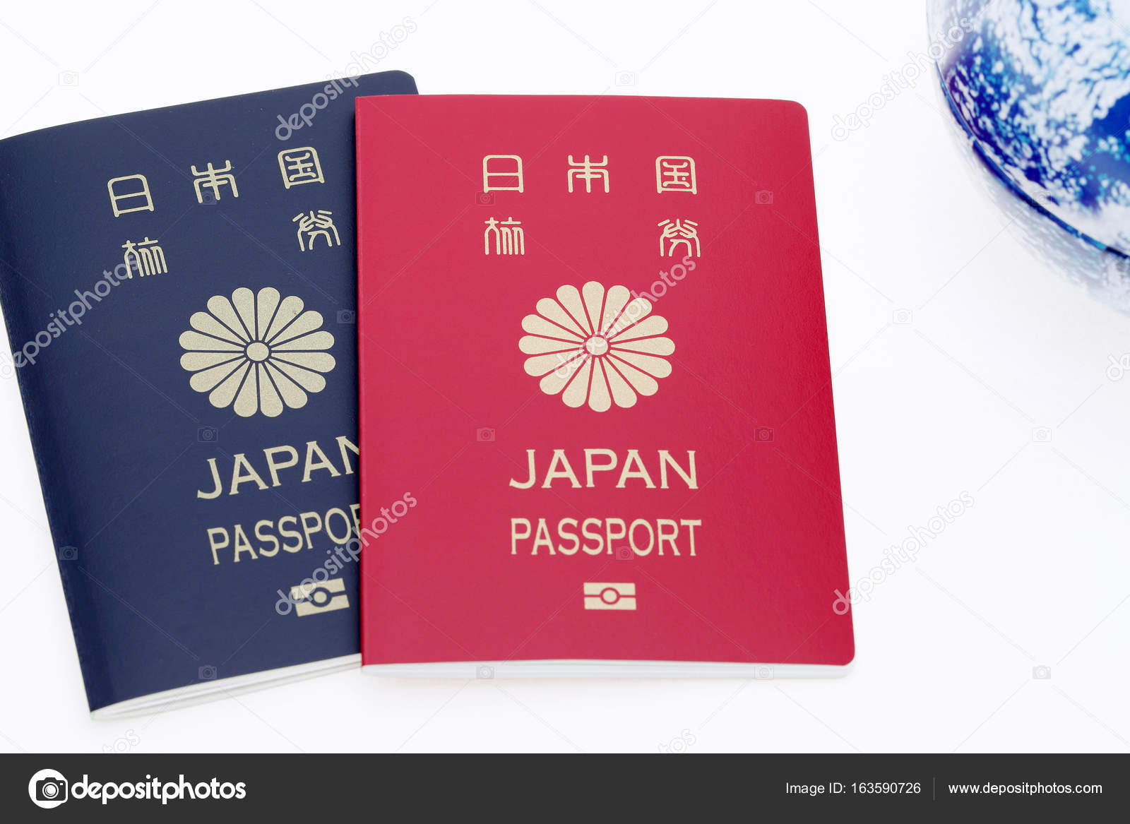 Japanese passport and earth globe Stock Photo by ©akiyoko74 163590726