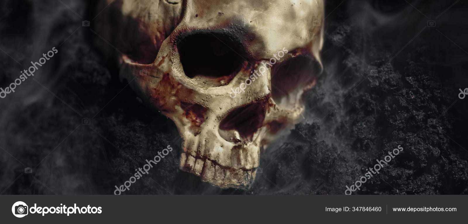 Skull of a dead man in on the ground — Stock Photo © svedoliver #347846460