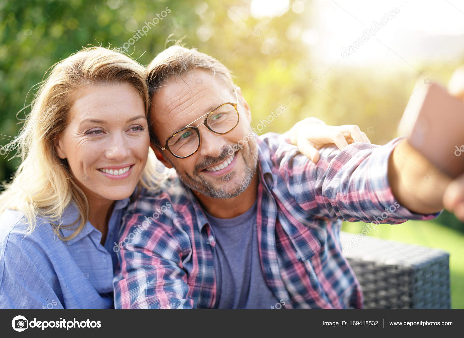 Portrait Cheerful Mature Couple Taking Selfie Picture — Stock Photo ...