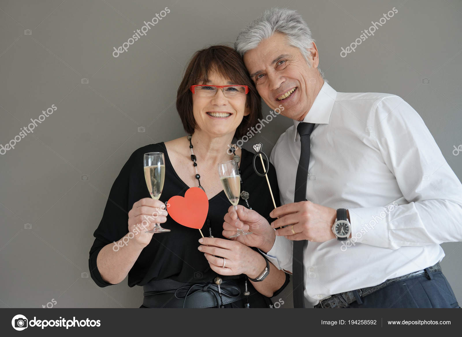 Just Married Senior Couple Isolated — Stock Photo © Goodluz #194258592
