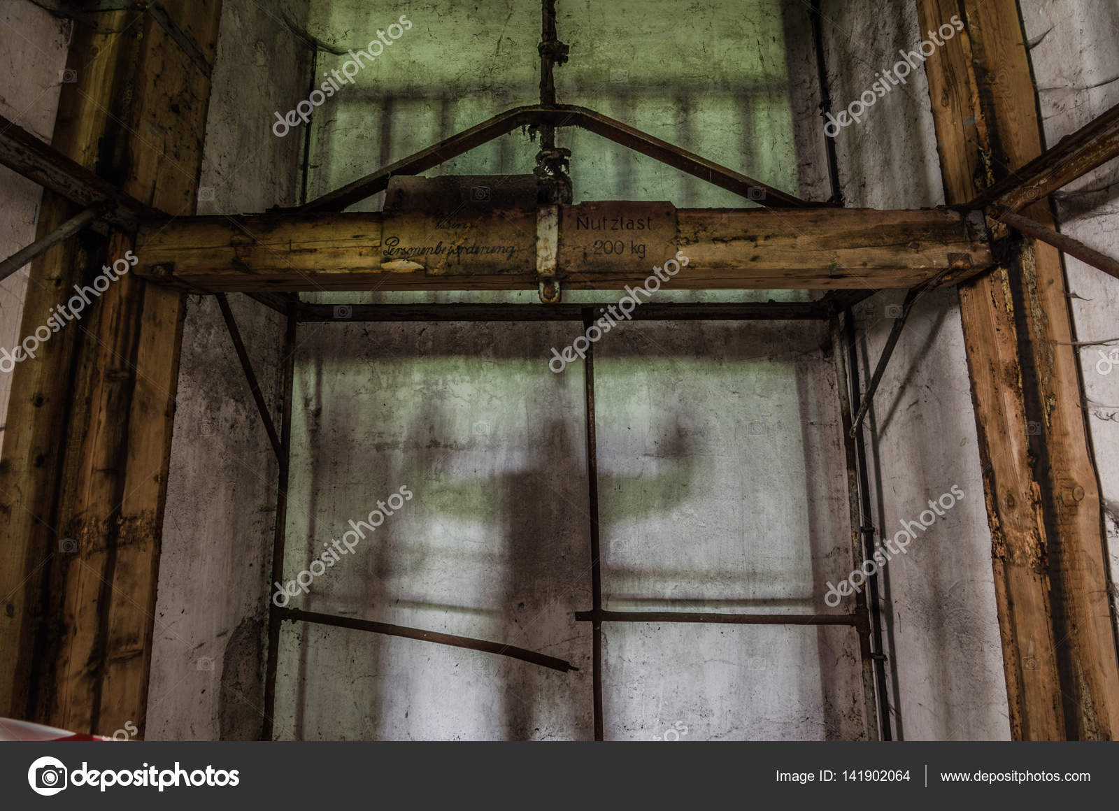 Wooden elevator in a factory — Stock Photo © thomaseder #141902064