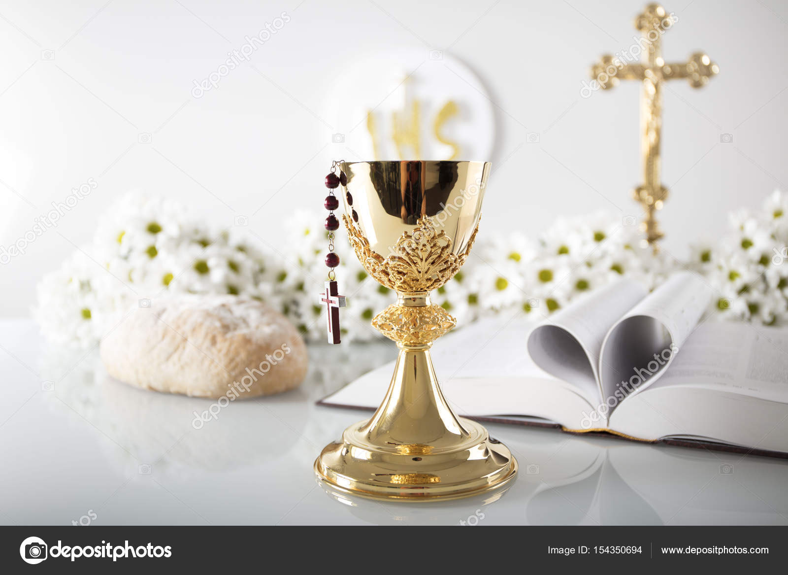First Holy Communion. Stock Photo by ©zolnierek 154350694