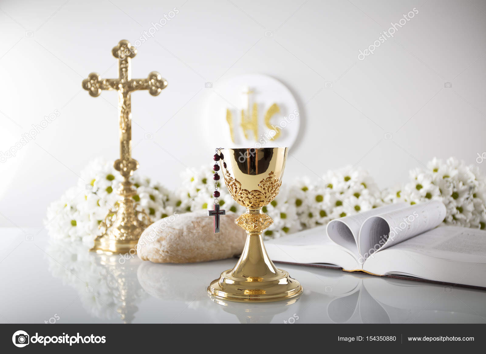 First Holy Communion. Stock Photo by ©zolnierek 154350880