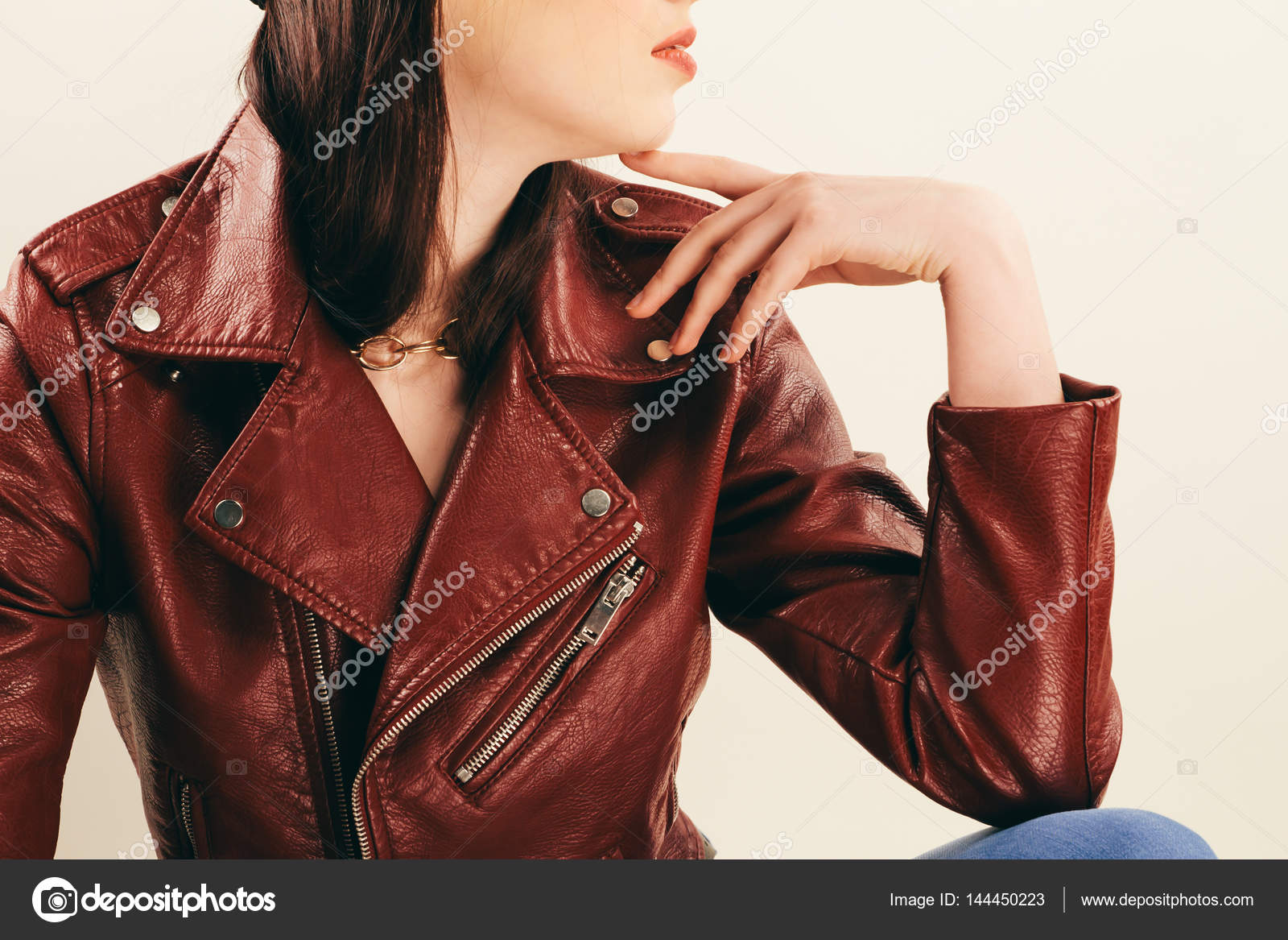 Rock chick in leather jacket, full length. Fashion portrait of elegant ...