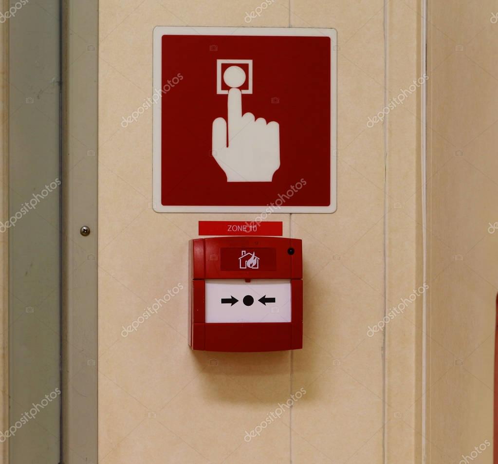 Alarmas de incendios, pulsadores de emergencia, señal para alertar a ...