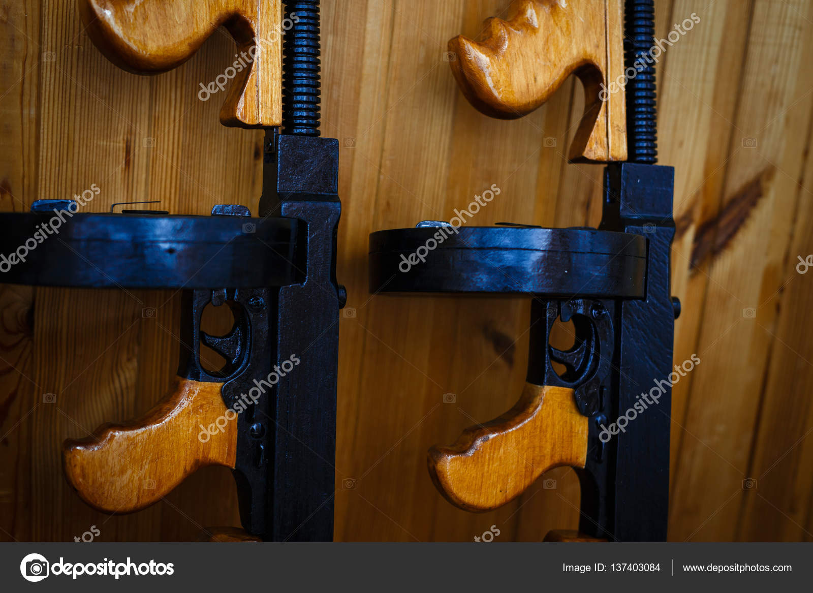 Machine gun old thompson mafia weapon Stock Photo by ©sinenkiy 137403084